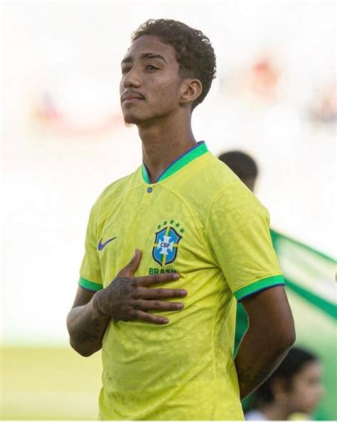 Brazil Defender Arthur Joins Bayer Leverkusen Social News Xyz