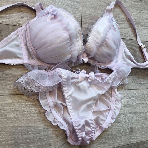 【新品】27才 主婦 ルナ E70 ピンクレース ブラ ショーツ セット Mサイズ パンティ ブラジャー 人妻 補正下着 タンス整理品 Eco