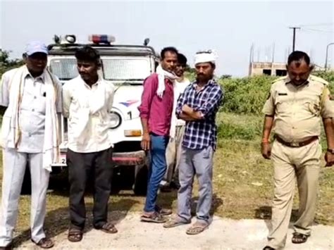 Head On Collision Between Two Bikes आमने सामने से दो बाइकों में हुई