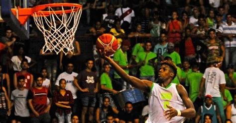 Un Jugador De La Selección De Básquet De Cuba Desertó Durante La Escala