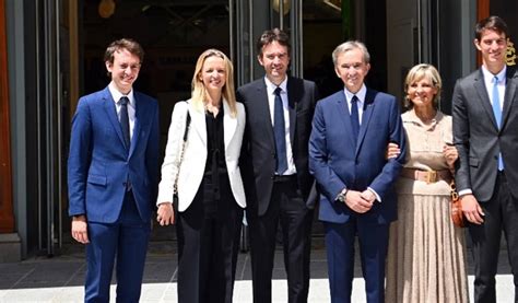 La famille de Bernard Arnault redevient brièvement la plus grande