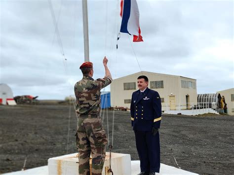 Blog officiel du district de Crozet TAAF Cérémonie du novembre