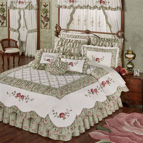 Cordial Garden 4 Pc Floral Quilt Set