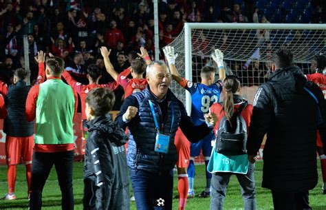 Mister Is On Fire Noul Refren Din Vestiarul UTA Ei Iar Rednic