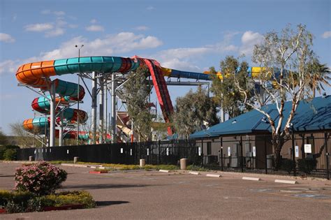 Embattled Six Flags Ceo Selim Bassoul Gets Vote Of Confidence From Investor