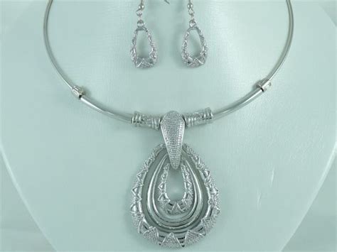 Bijoux Page 3