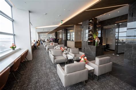 Inside The New Air Canada Maple Leaf Lounge San Francisco Prince Of Travel