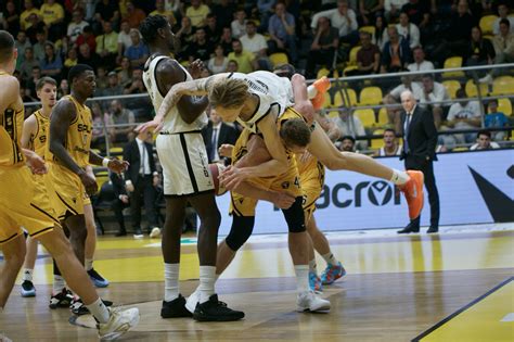 Detalji Sa Meča Kk Split Kk Partizan 2 Kolo Aba Lige 202526 Galerija Sportalrs