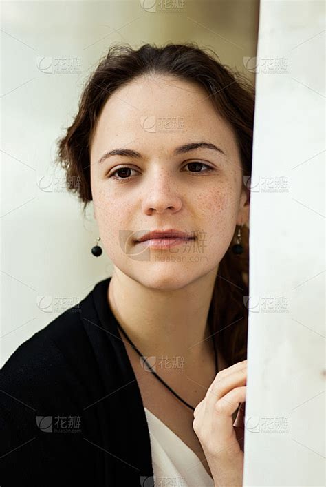 一个美丽女孩的肖像