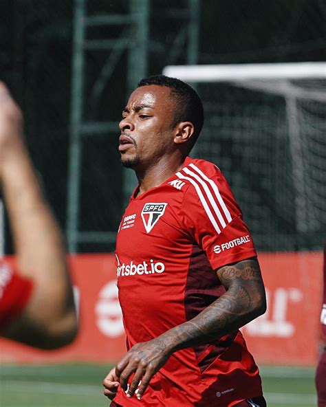 Escalação Do São Paulo Welington Deve Substituir Reinaldo Suspenso