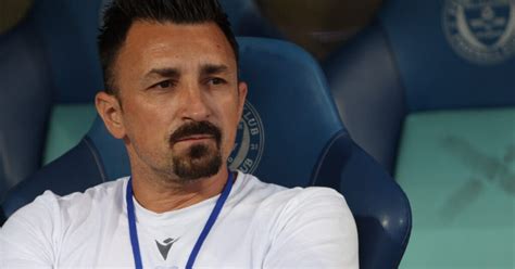 Fk Željezničar Objavio I Službeno Nermin Bašić Više Ne Stanuje Na Grbavici