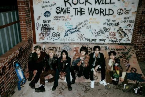 South Korean Rock Group Xdinary Heroes Release 5th Ep Live And Fall