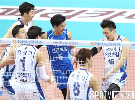 포토s 김나운 짜릿한 연속 서브에이스