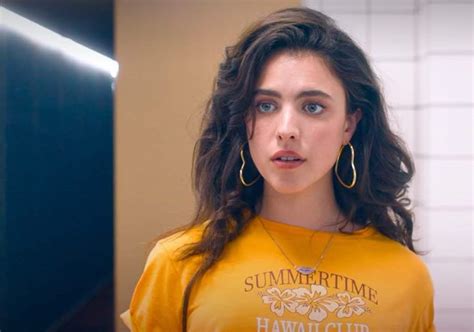 Margaret Qualley As Sue In The Substance Modelos Poses Femininas Poses