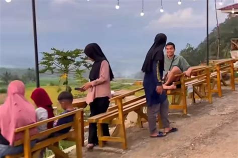 Tempat Wisata Viral Dan Hits Di Sumatera Barat Menikmati Keindahan