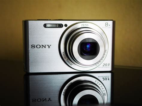 Sony Cyber-Shot DSC-W830, 20.1MP, 25-200mm Carl Zeiss Vario-Tessar lens ...