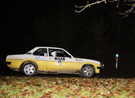 Opel Ascona B mit der Nr Hans Kögl Christine Peter bei der Youngtimer ADAC Rallye K