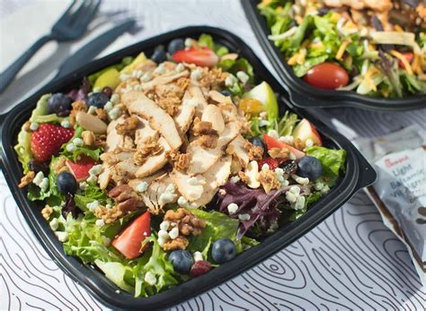 6 Best Fast Food Salads In America In 2021 — Eat This Not That