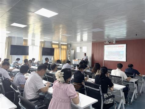 学校邀请桂林理工大学党务干部来校交流 桂航新闻网