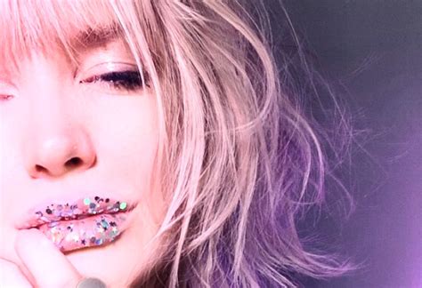 Inge Van Calkar Promises A Crazy Rollercoaster Show Datmag