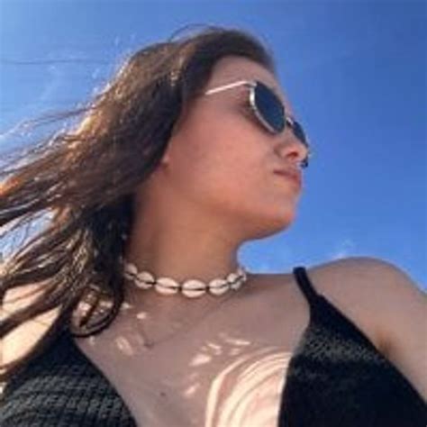 Sabrinashellss Sabrinashells Live Sex Show And Free Chat At