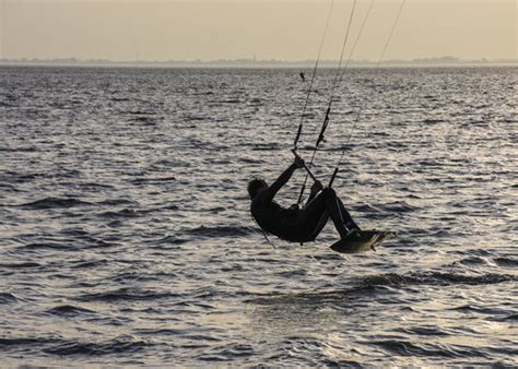 Kiten Bilder Bläddra Bland 1 664 Stockfoton Vektorer Och Videor Adobe Stock