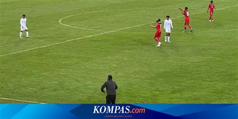 Contoh Pola Formasi Menyerang Pada Permainan Sepak Bola