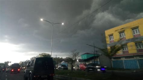 Pringatan Cuaca Extrem Di Sumut BMKG Waspada Hujan Lebat Dan Petir