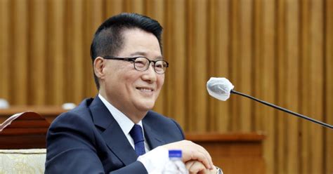 포토 미소 짓는 박지원 후보자