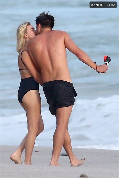 Margot Robbie Sexy With Husband Tom Ackerley On The Beach In Costa Rica