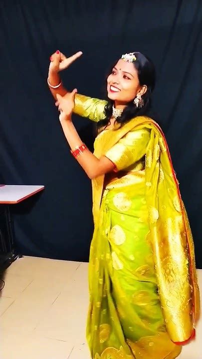 Dance Paas Woh Aane Lage Short Song Love Youtube Ravishweta143