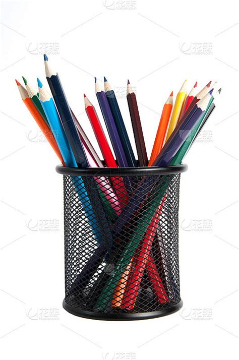 铅笔盒里的彩色铅笔