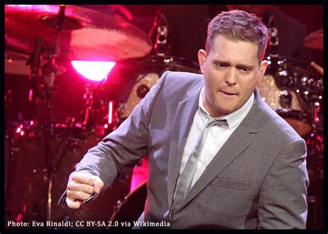 Michael Bubles Christmas Returns To No 1 On Uk Albums Chart