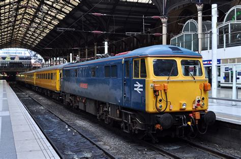 A Class 87 In Liverpool Street Station 87002 Standing At L Flickr