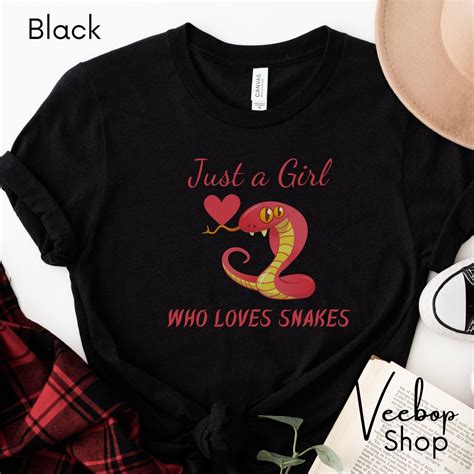 Funny Snake T Shirt Girl Snake Lover T Shirt Reptile Lover T