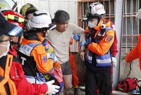 Taiwan Earthquake Leaves ‘hundreds Of People Feared Trapped In