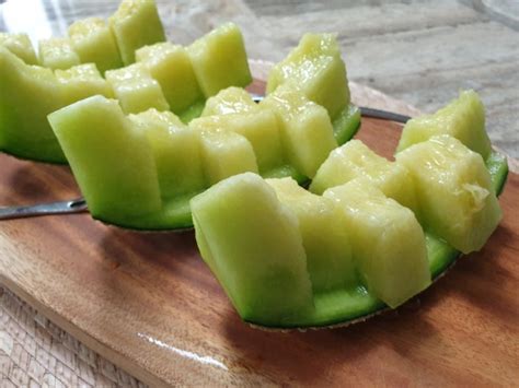 1년 전 오늘 멜론 예쁘게 자르는 법 메론 효능 후숙 보관 손질 네이버 블로그