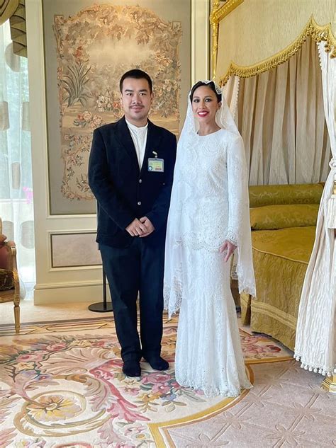Sultan Hassanal Bolkiah And Queen Saleha Of Brunei With The Royal