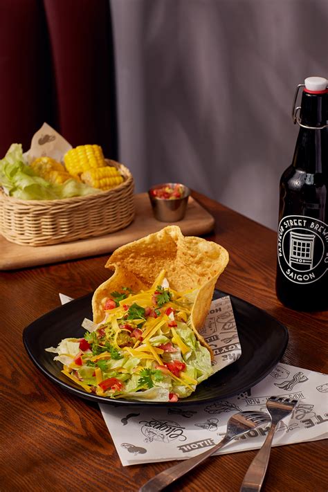 Chops Burger X 100mm Media Behance