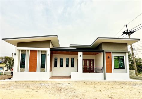 บ้านชั้นเดียวสไตล์โมเดิร์น หลังคาทรงปีกนก ดีไซน์สวย เรียบง่าย ไม่ตกยุค