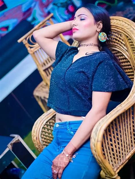 Shyna Khatri Web Series Videos Hot Photos Wiki Bio Instagram And