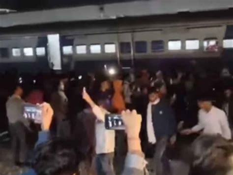 Punjab Passengers Vandalise Sirhind Rly Station Over Cancellation Of Train