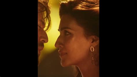 Kriti Sanon All Kiss Scene Kritisanon Kriti Sanon Kiss Youtube