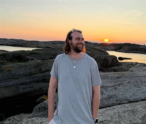 Skjenkekontroll Avdekket Rusbruk Og Sex På Karaokested I Oslo Nrk