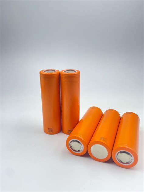 21700锂电池 长虹三杰4000mah 10c动力37v 电动车电池 手电钻 阿里巴巴