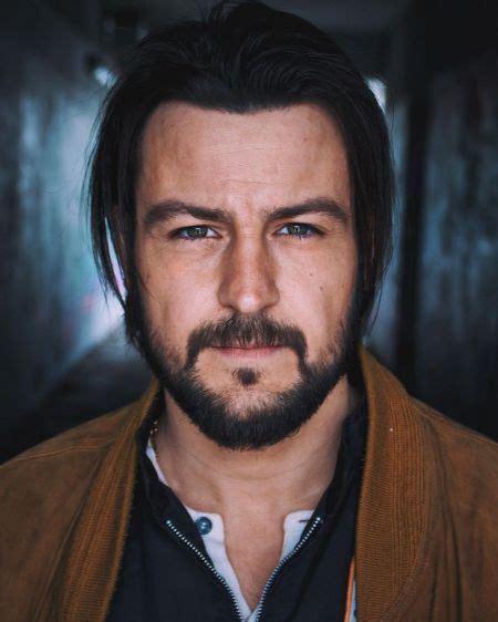 Tyler Hynes Biography Married Wife Net Worth Girlfriend Age