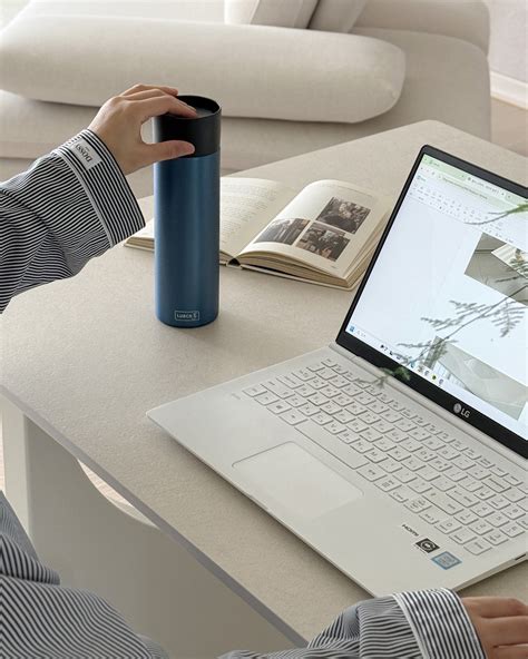 엘리스선영•집꾸미기•화이트인테리어•거실인테리어 제품협찬 ʟɪᴋᴇᴍᴇ” 사각지대 없이 라익미 청소기로 청소 끝 가벼운 무게 편리한 거치 그리고 Flex 기능