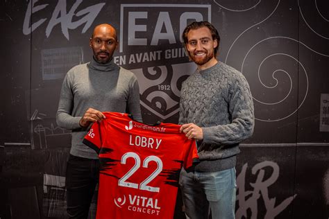 Victor Lobry Est Guingampais En Avant Guingamp