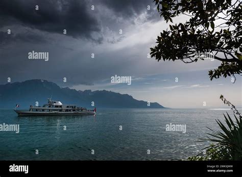 Lake Geneva Thunderstorm Summer Rain Dramatic Dark Sky Weather