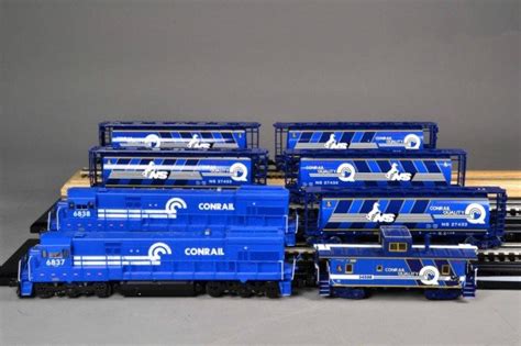 8 Lionel Conrail Toy Train Set Lot 213